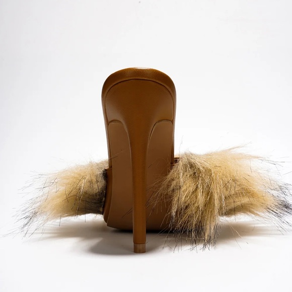 Cape Robbin | Shoes | Olivia Faux Fur Heel | Poshmark